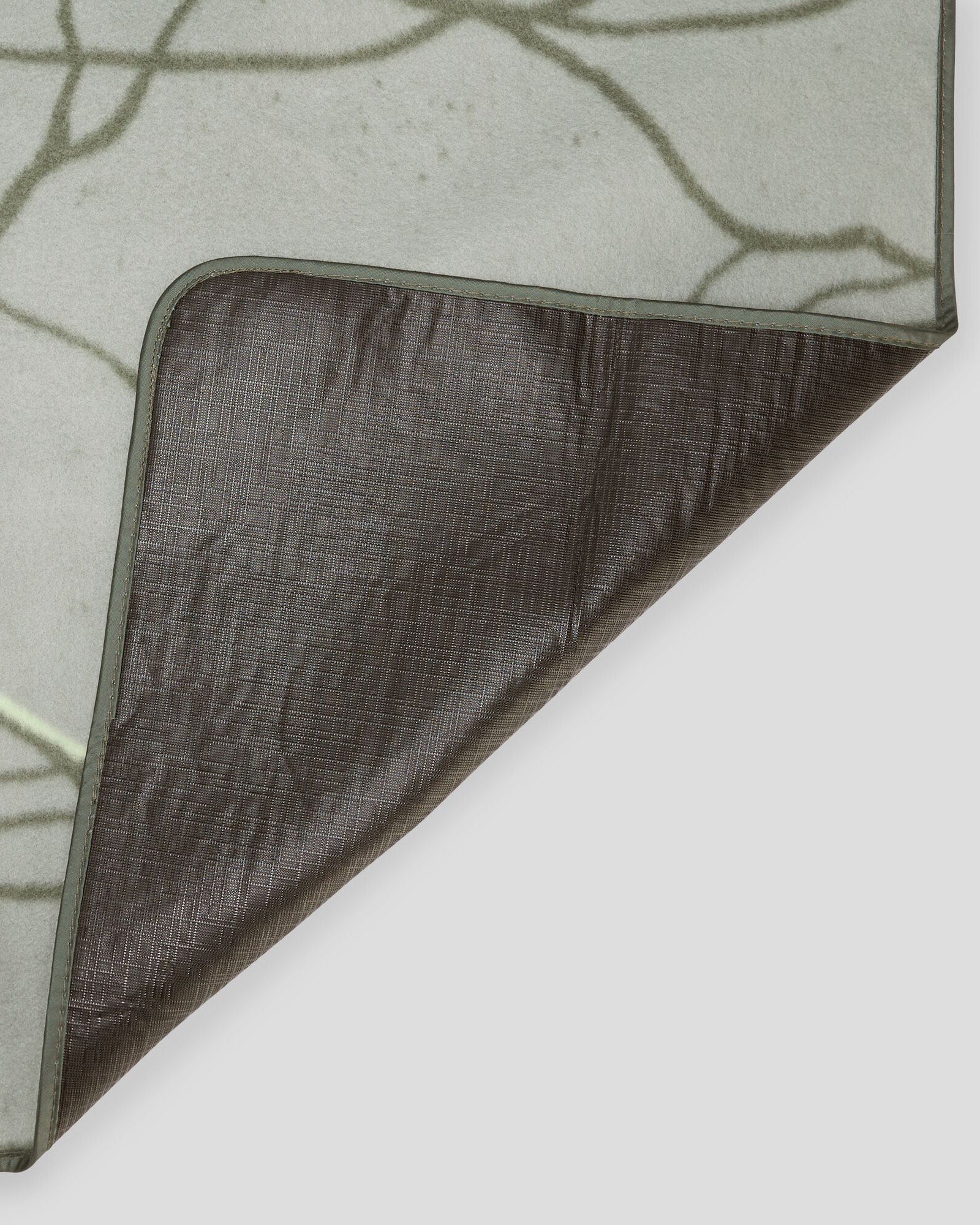 Roamer Picnic Rug - Medium - Gum Tree Rocky Print – Kathmandu AU