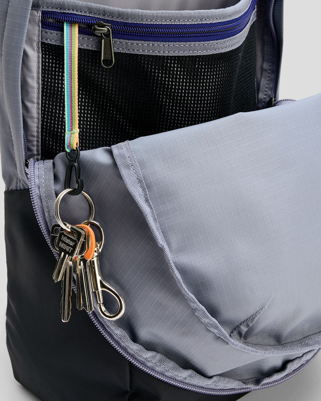 Axon Everyday Backpack - 18L - Dark Haze/Stingray Black – Kathmandu AU