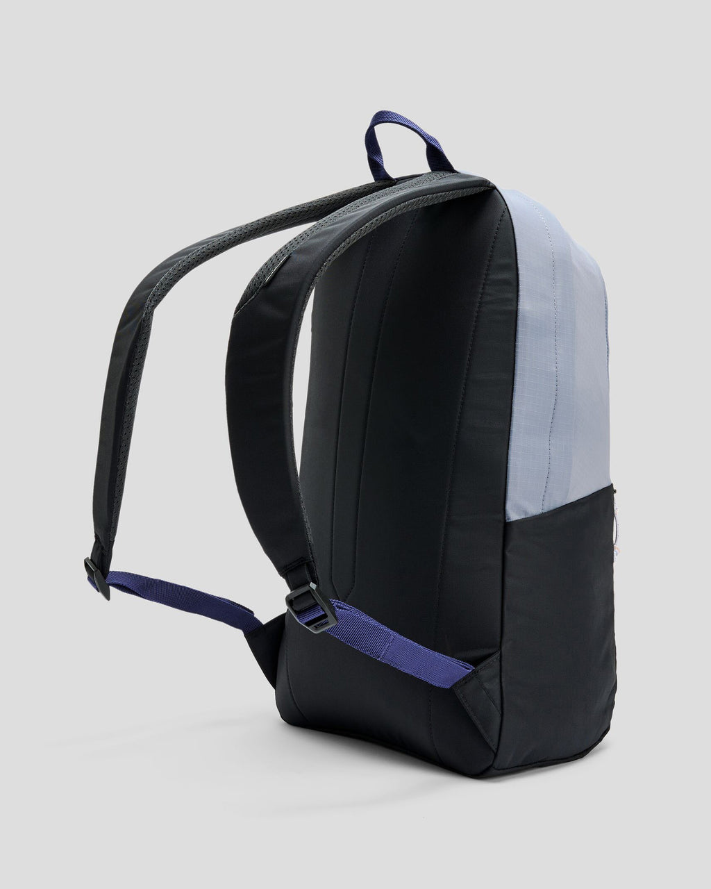 Axon Everyday Backpack - 18L - Dark Haze/Stingray Black – Kathmandu AU