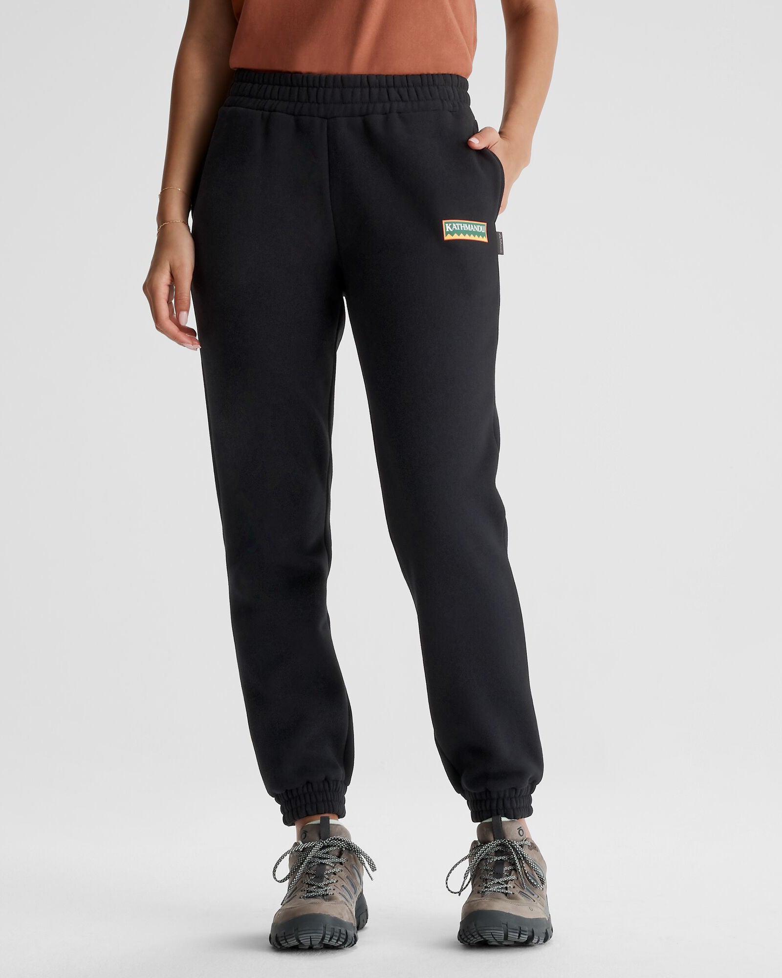 Women's Logo Slouchy BB Joggers - Black – Kathmandu AU